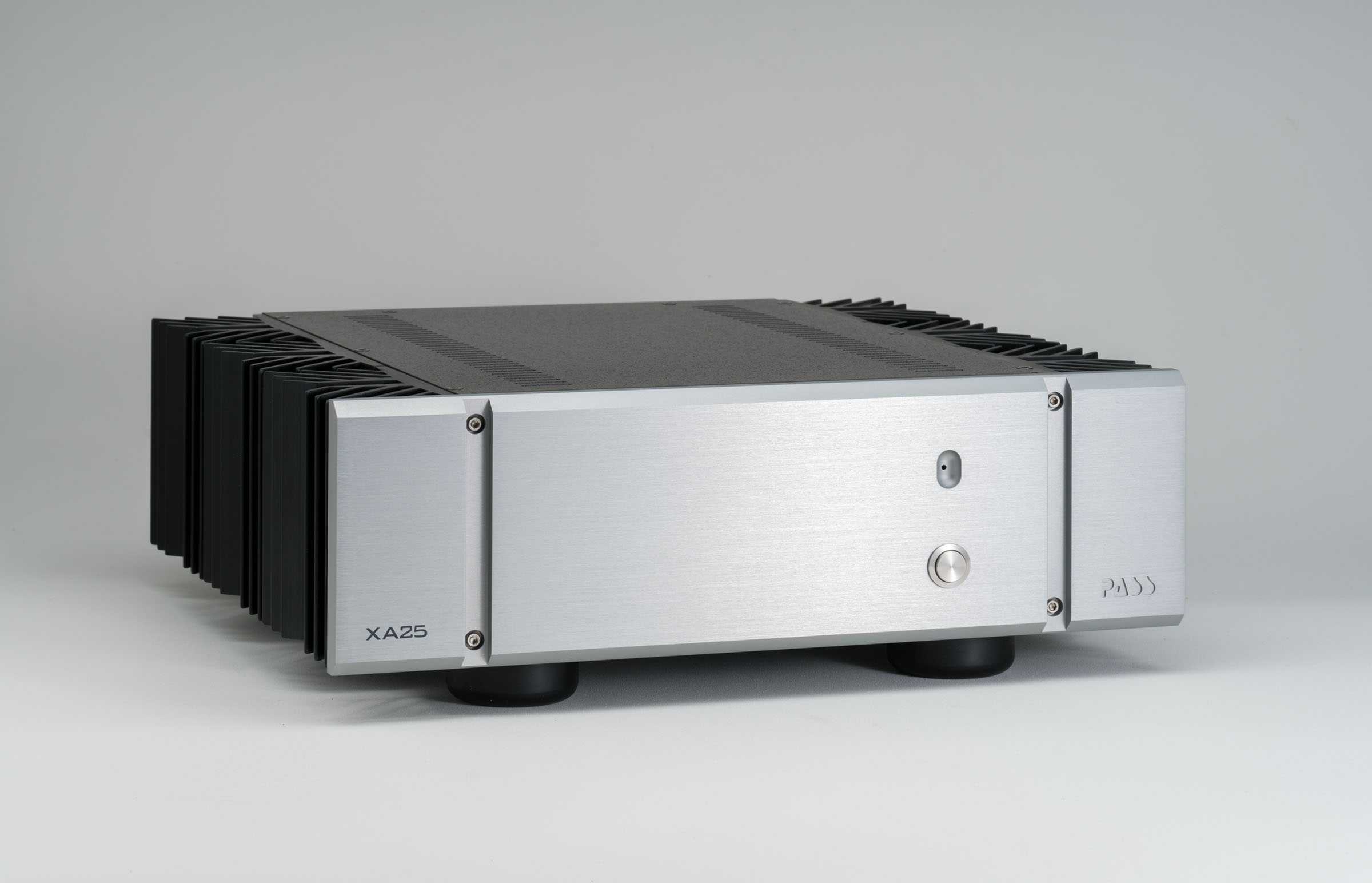Pass Labs XA25 Pure Class A Power Amp and the HPA-1 as the Preamp | The ...